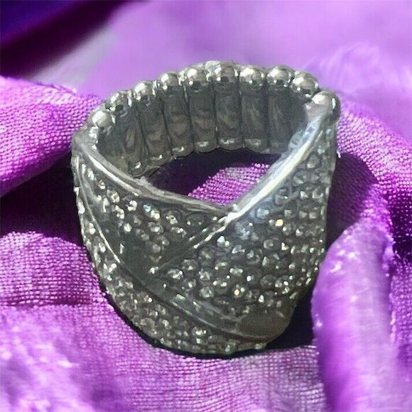 No Brand | Jewelry | Stretchable Ring With Tiny Sparkling Stones | Poshmark